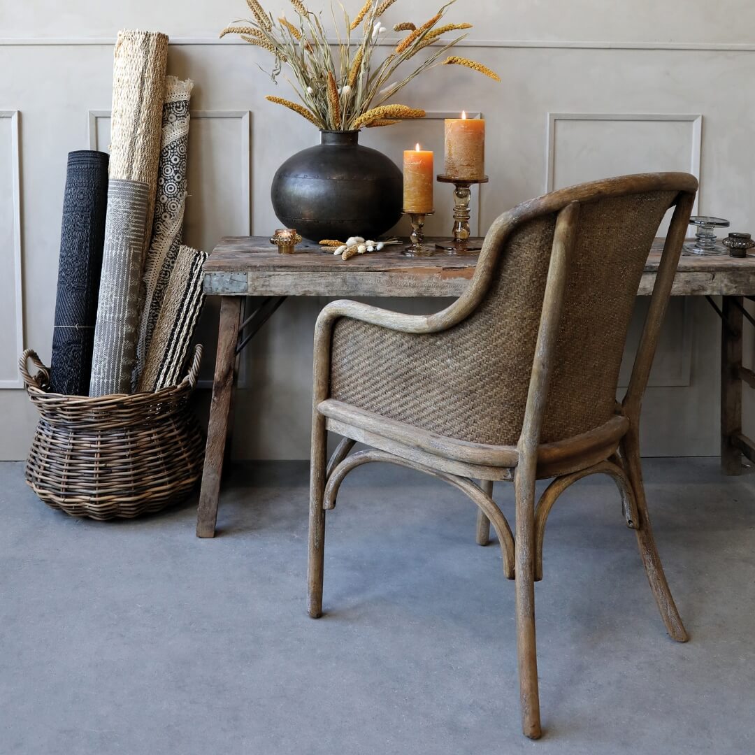 Fransk flet Stol med armlæn | Chic Antique – Aastedgaard.dk